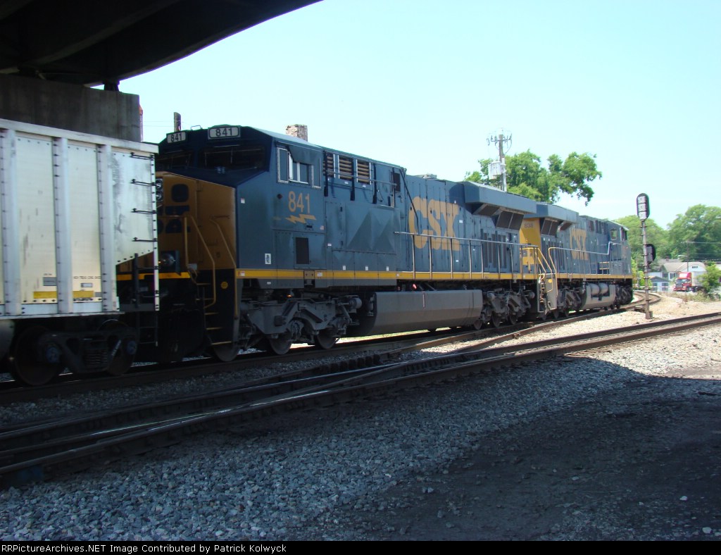 CSX 841